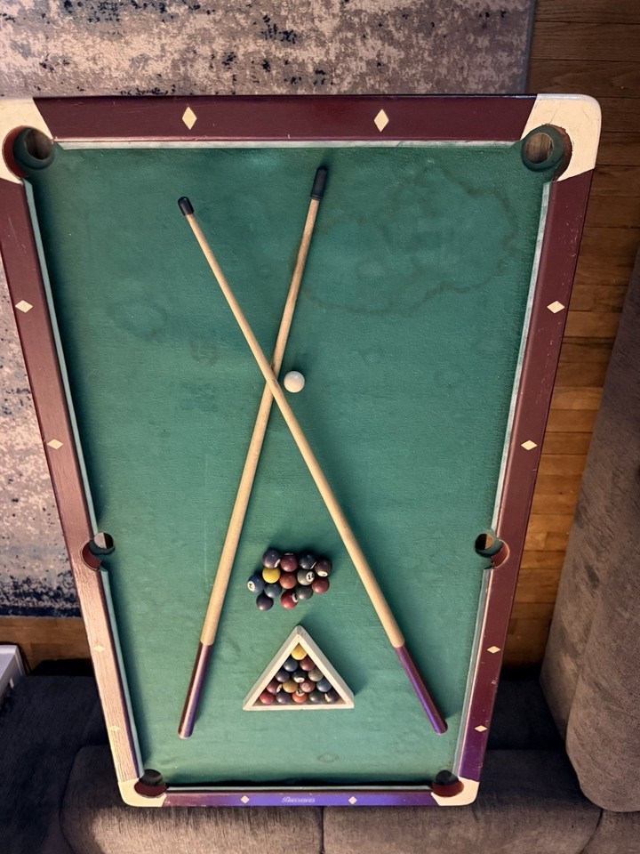 Vintage Burrowes 401 Miniature Pool table w/ 2 sticks, xtra balls ...