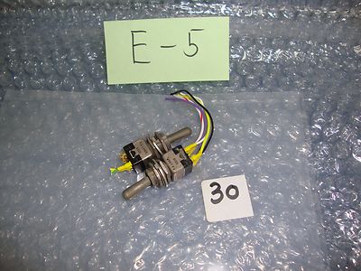 2 units lot Cutler Hammer/Eaton Toggle Switch 8869K4 MS90311-231 | eBay