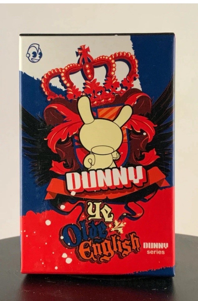 KIDROBOT DUNNY 2009 YE OLDE ENGLISH SERIES DOKTOR A GREENMAN VINYL Art ...