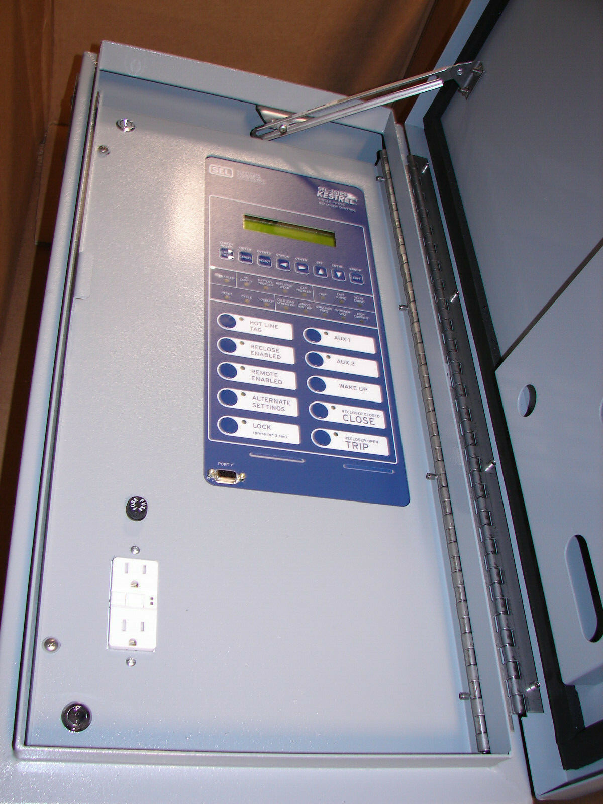 *NEW* Schweitzer Engineering SEL-351RS Kestrel Single-Phase Recloser ...