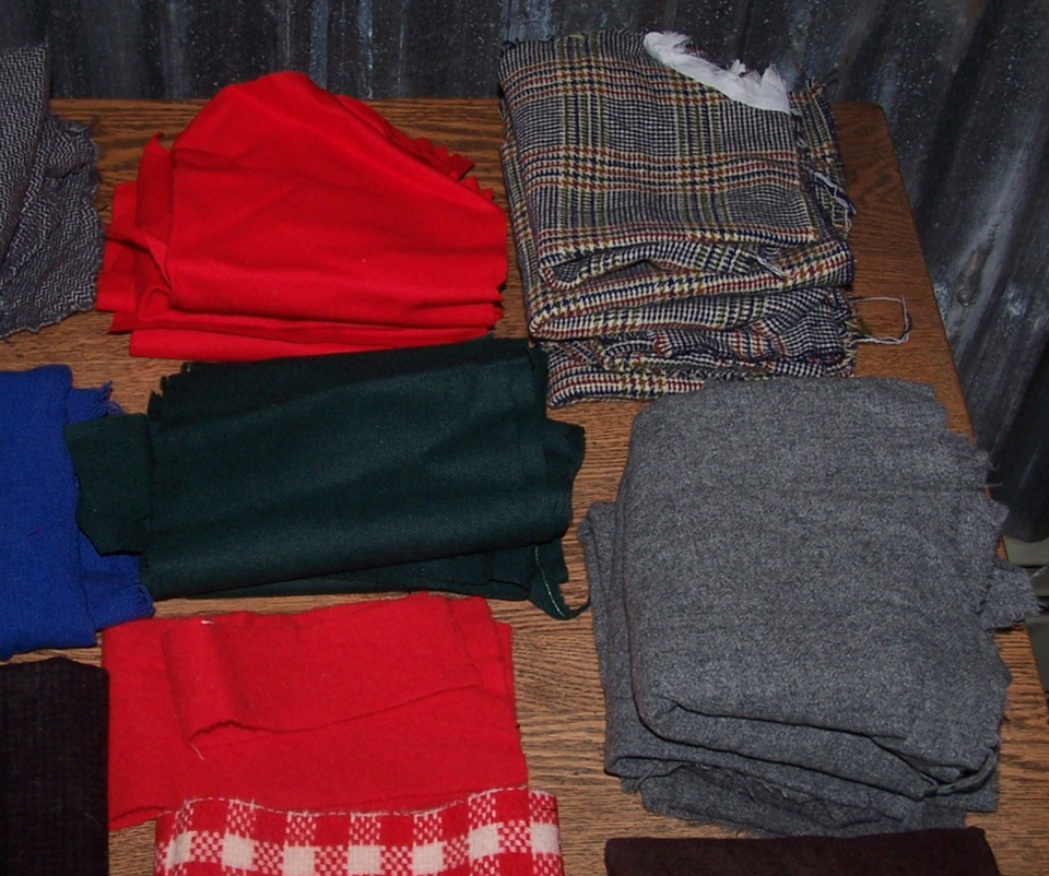 5+ Pounds Scrap Wool Fabric for Hand Rug Hooking/Recycled Clothing ...