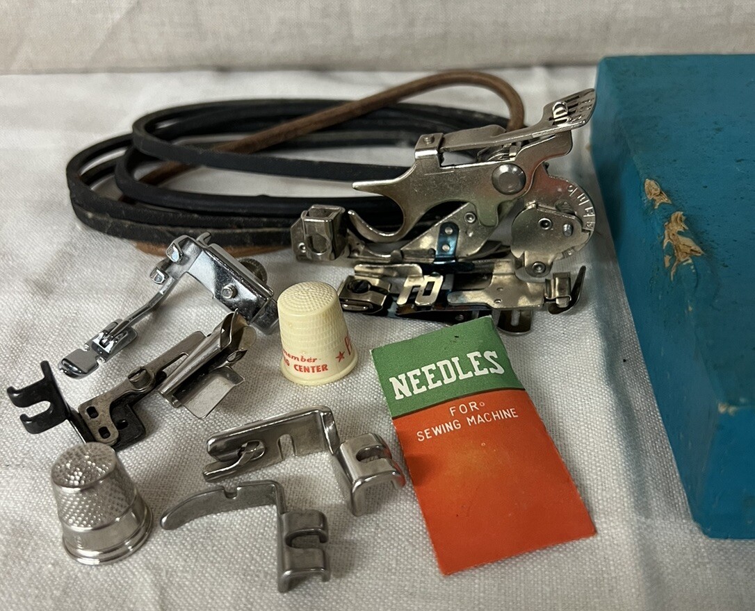 Lot of Vintage Sewing Machine Attachments / Parts / Ruffler ECT ...