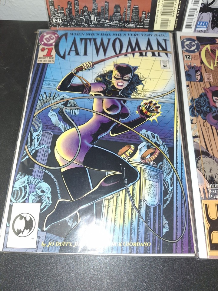 Lot of 8 CATWOMAN- Multiple #1s - DC Logo variant - When in Rome ...