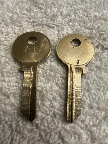 Lot Of 2 New Yale RN13 Key Blanks JMK Keyway Nickel Silver 5 Pin NOS ...