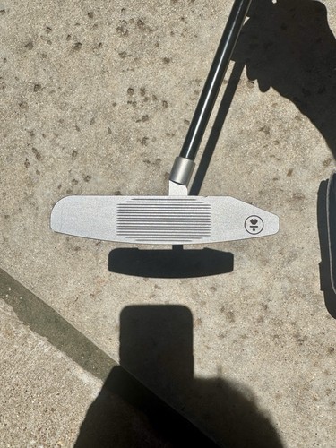 LAB Link. 1 Putter, 35” length, 70° lie, LAB Head Cover Included! | eBay