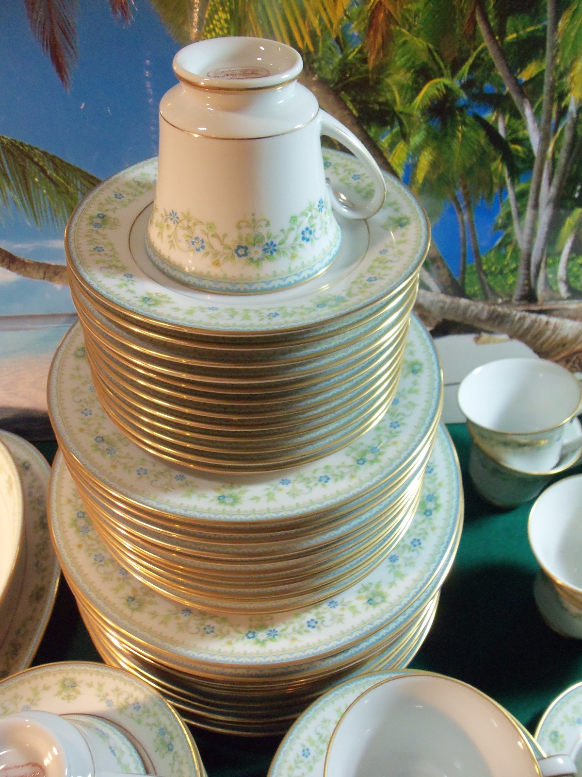 76 PIECE SET OF NORITAKE SPRING MEADOW PATTERN 2484, COMPLETE SERVICE ...