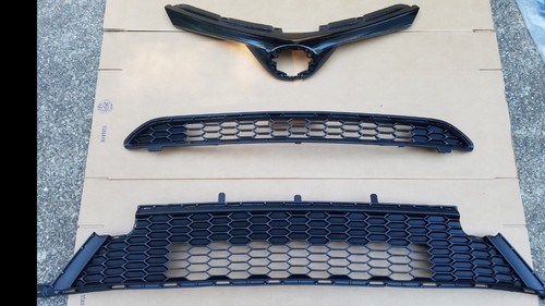 NEW 2016-2018 TOYOTA RAV4 SE Front Bumper Upper / Center / Lower Grille ...