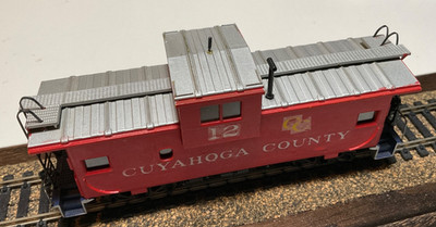 Athearn HO Scale Cuyahoga County CC 12 Wide Vision Caboose Red Custom ...