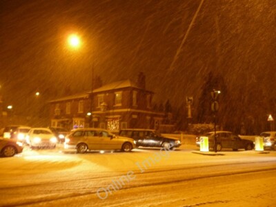 Photo 6x4 The Black Horse, Wood Street, Barnet Road junction ...