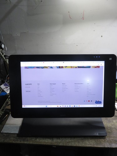 Wacom Cintiq 27QHD Creative (Pen Touch) Display DTK-2700 with ERGO DESK ...