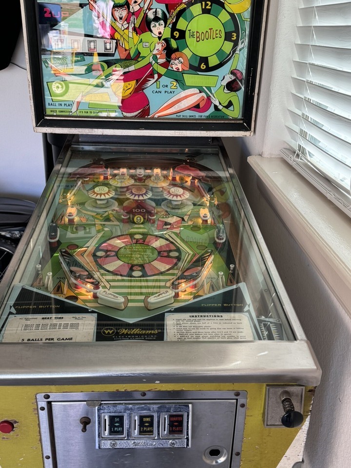 Beat time Pinball Machine | eBay