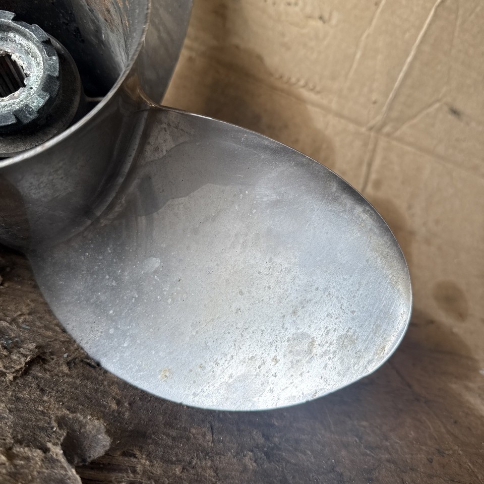 Mercury Mirage Plus 17p Prop Propeller RH | eBay