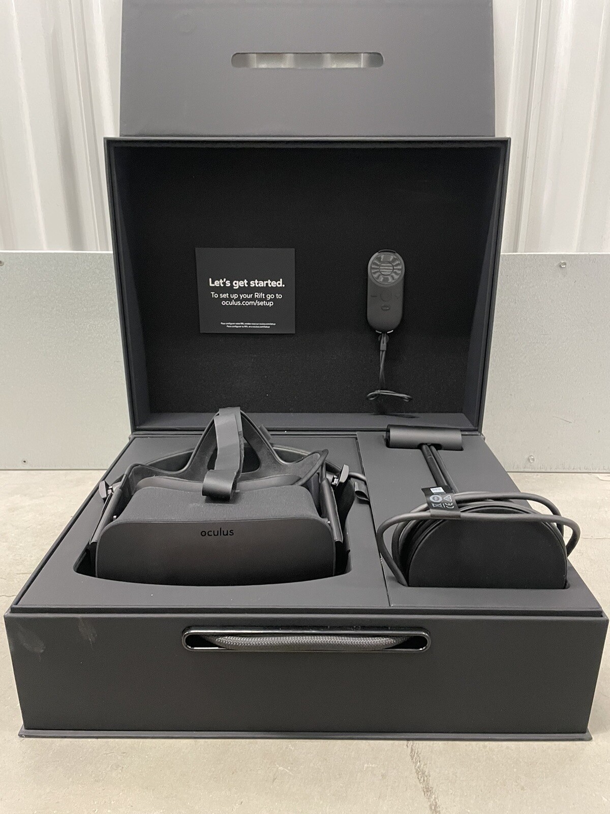 Meta Oculus Rift CV1 VR Virtual Reality Headset System - Black for sale ...