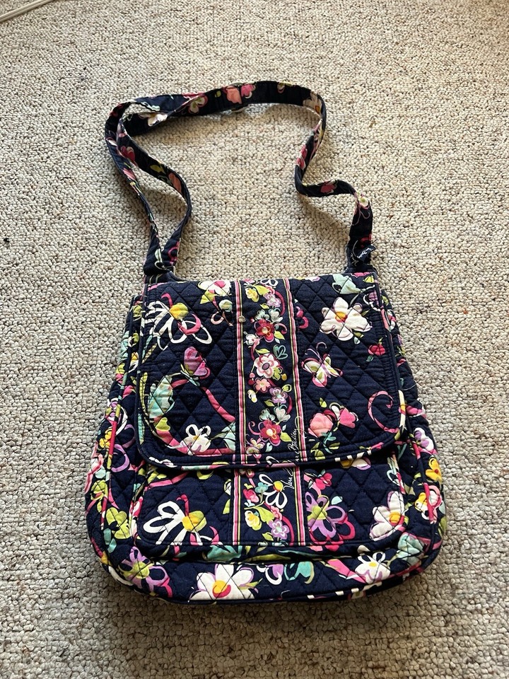Vera Bradley Small Quilted Navy Pink One Zip Crossbody RIBBON Pattern ...