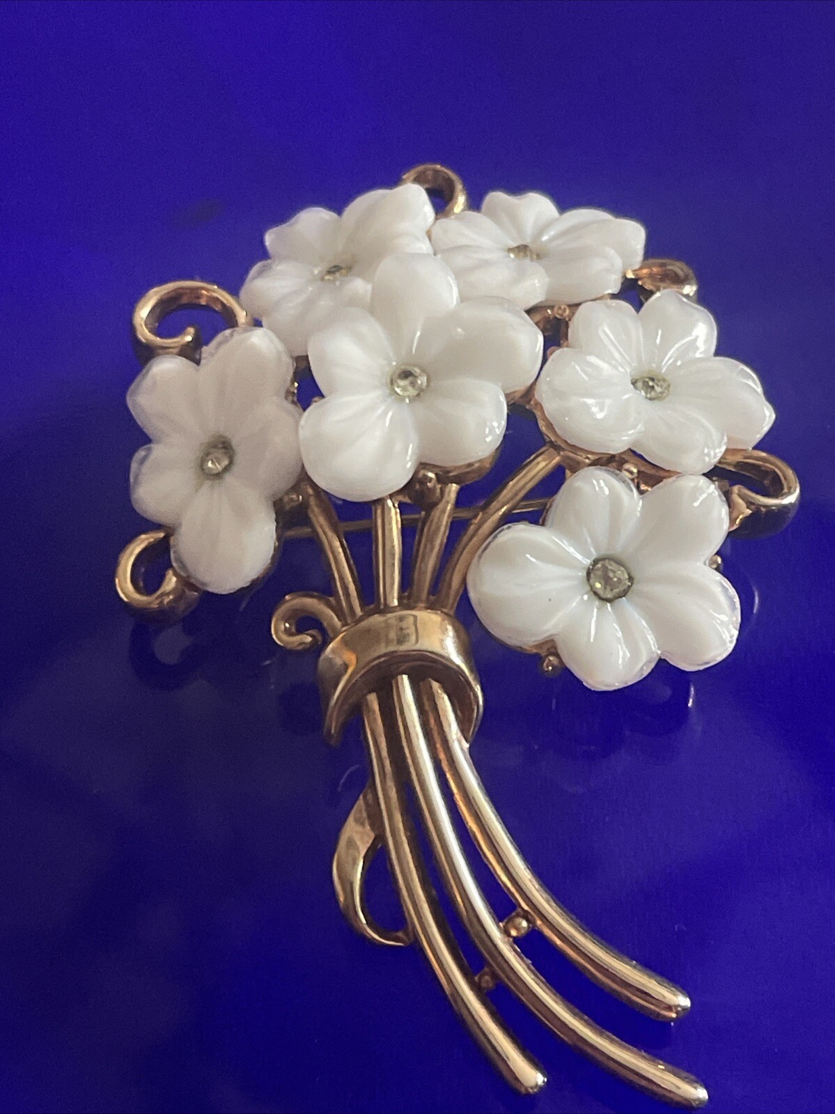 Alfred Philippe 1950 Trifari Patented White Glass Flo… - Gem