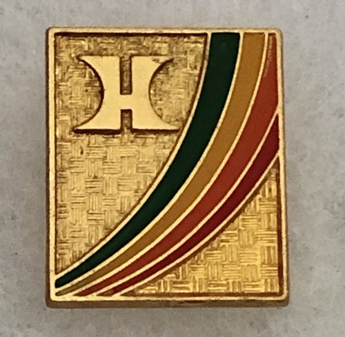 Hilton Hotel Lapel Pin Souvenir Pride Rainbow Vacation Travel Employee ...