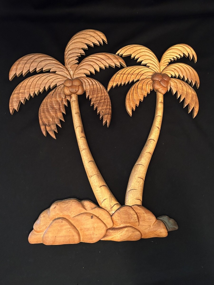 Aloha Art Come See Laurie's New Art! 3pm ... Lahaina Printsellers