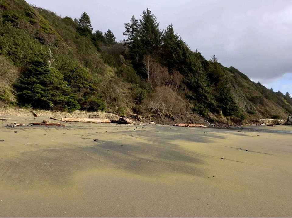 Oregon Foreman Arch/Devils Backbone Green Sand and Black Magnetic Sand ...