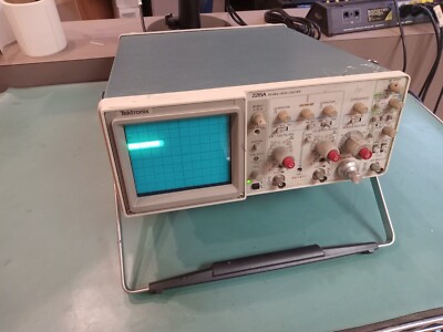 Oscilloscopes - Tektronix 2215A