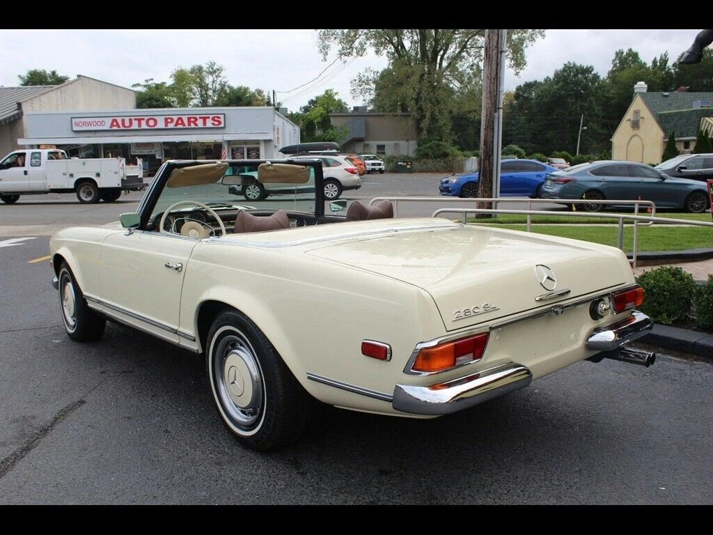 Mercedes-Benz 280SL: The Pagoda Owned by Roger Waters of Pink Floyd
