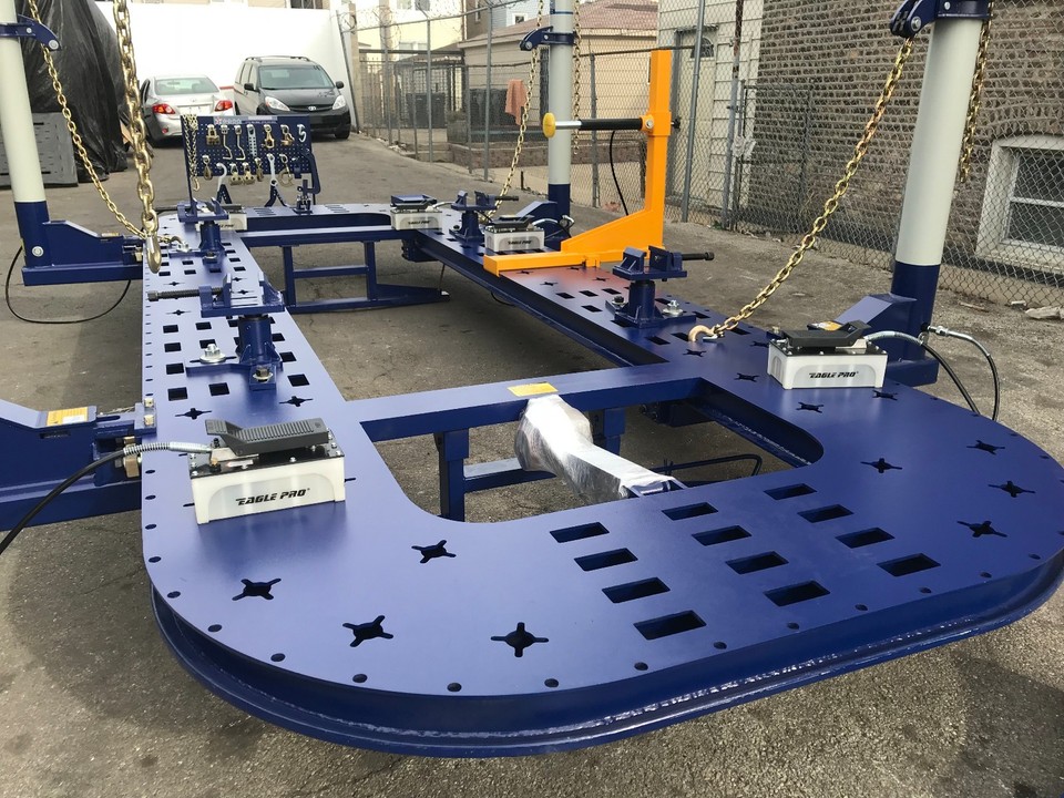 22 FEET 4 TOWERS AUTO BODY SHOP FRAME MACHINE WITH FREE CLAMPS,TOOLS ...