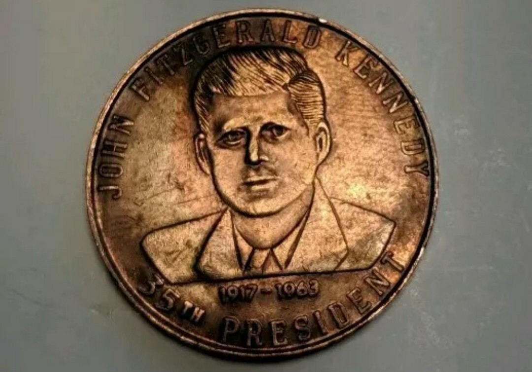 John Fitzgerald Kennedy JFK Brass Coin Token Unique OAK 1917-1963 35th ...