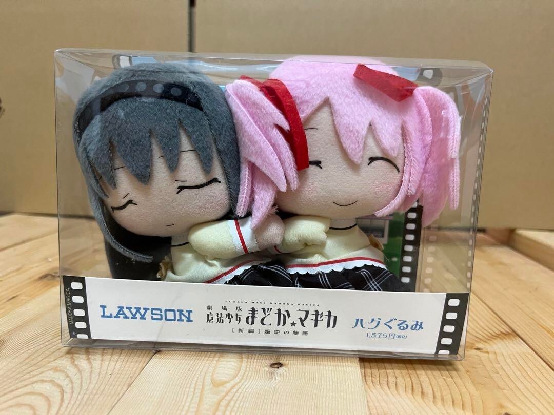 Madoka Magica Homura And Madoka Hug Madoka And Homura Puella Magi