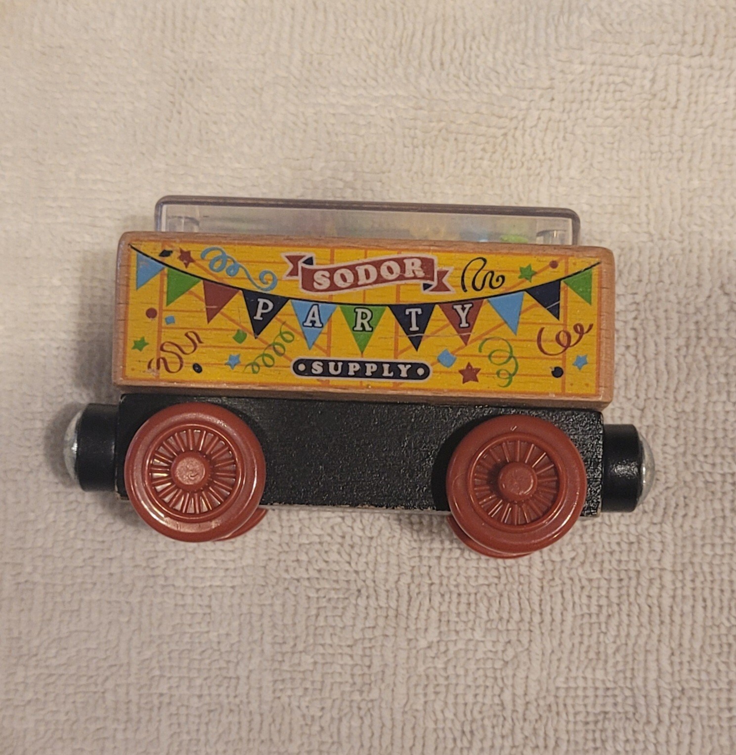 Thomas the Train Confetti Car Wooden Railway | eBay