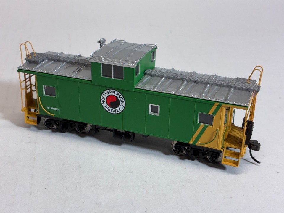 Atlas HO scale # 1312-1 BN NP Northern Pacific Standard Cupola Caboose ...