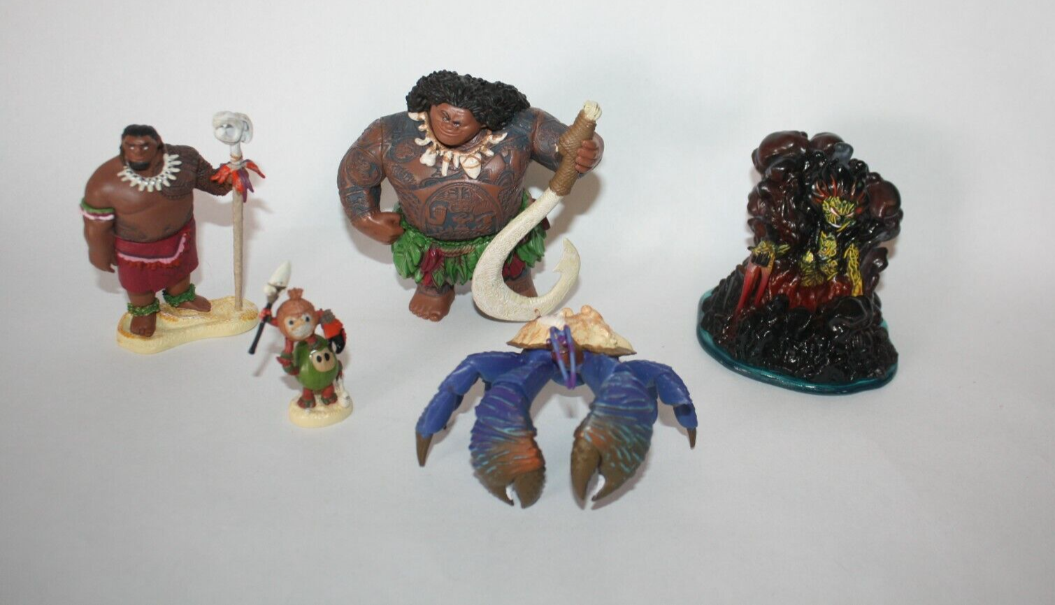 Disney Moana Lot Of 5 Toys Action Figures Chief Tui Maui Tamatoa ...