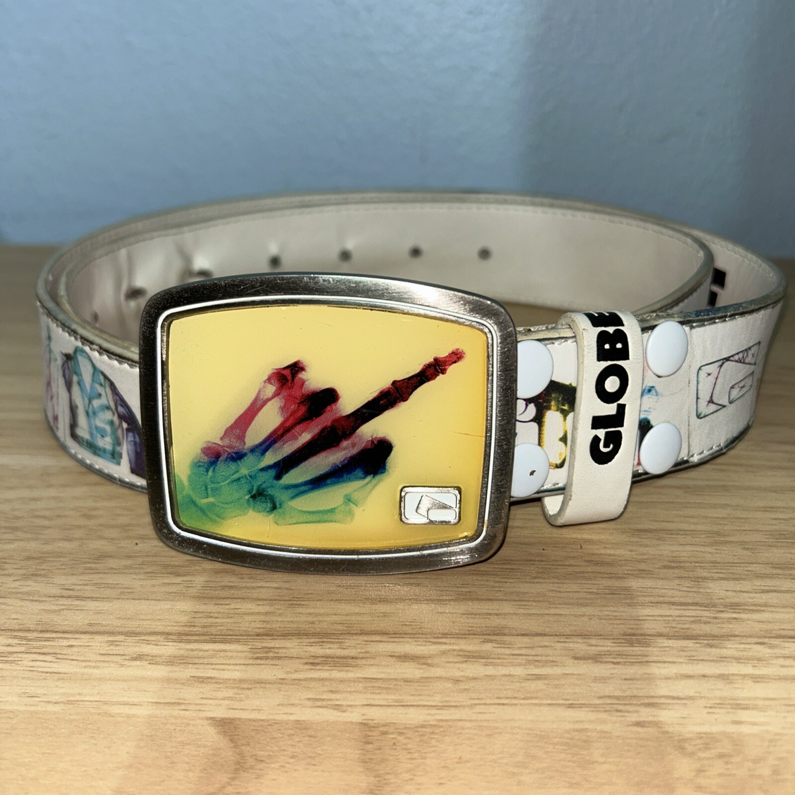 y2k 90's vintage Globe Belt Middle Finger Buckle Size… - Gem