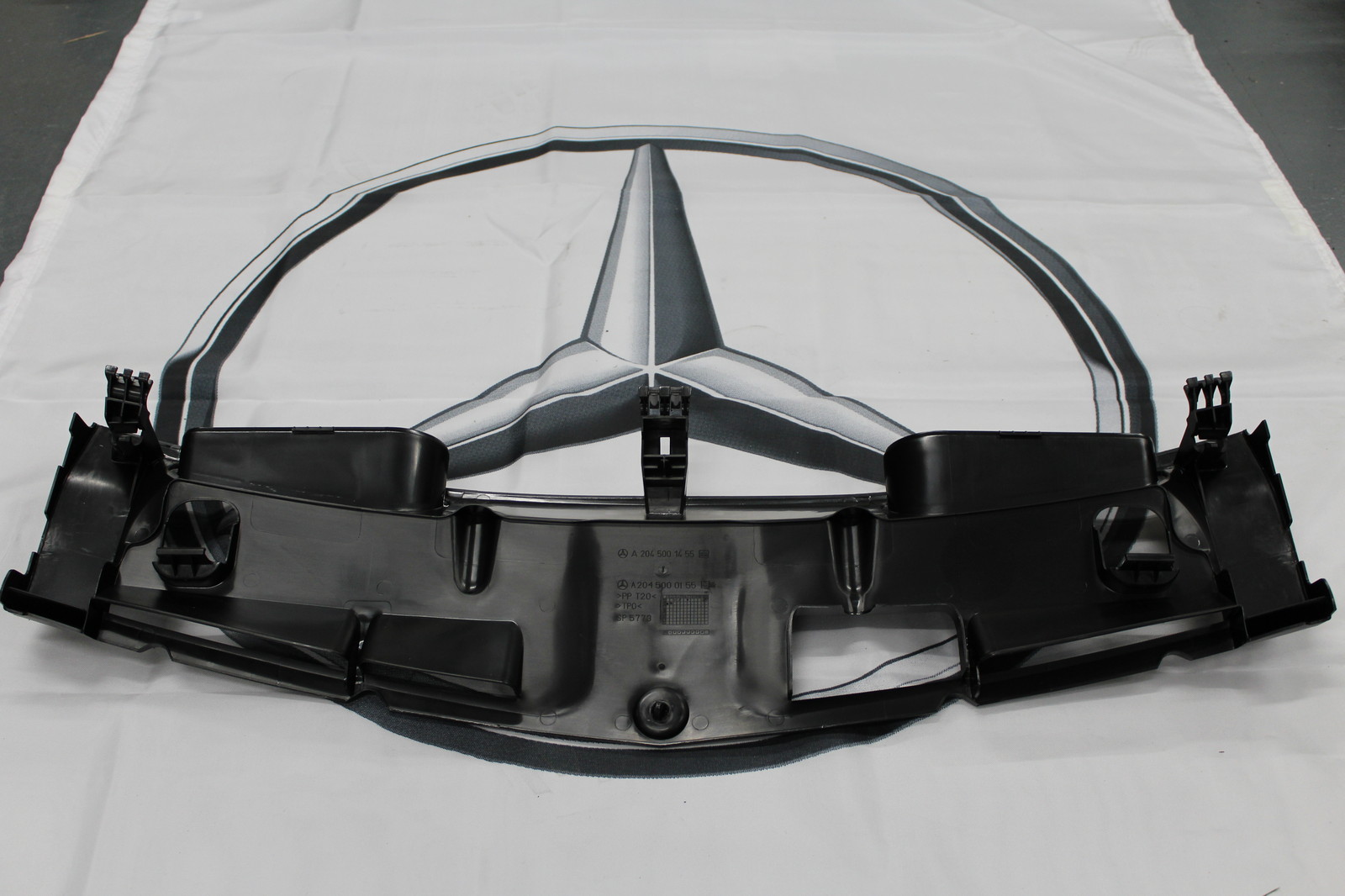 NEW Genuine Mercedes-Benz W204 C-Class Plastic Top Blower Fan Shroud ...