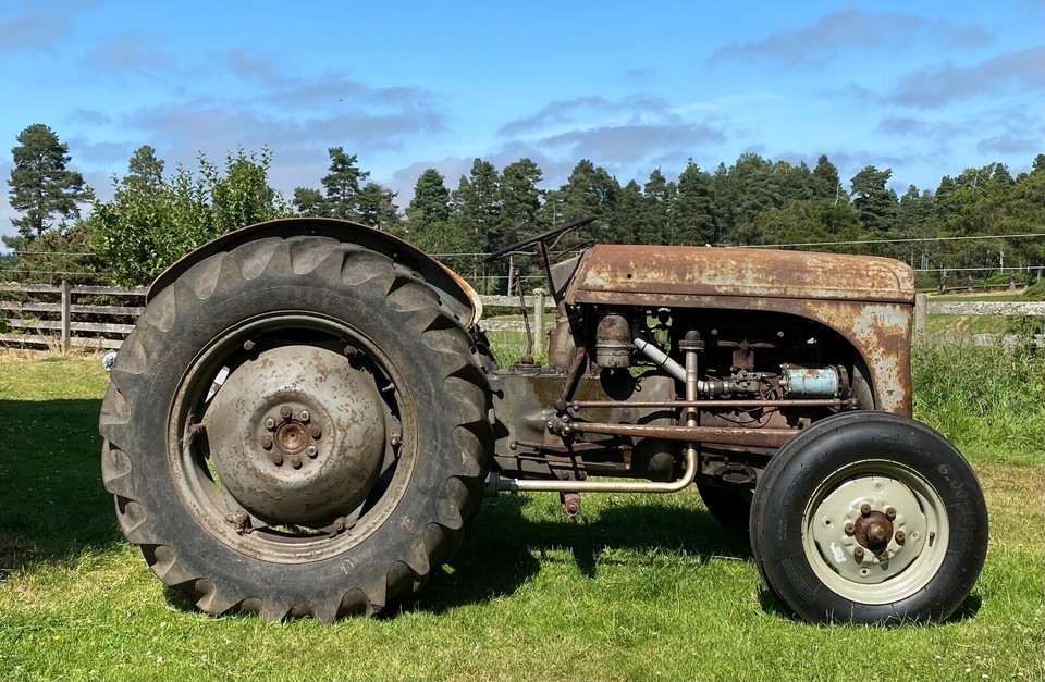 Ferguson TED20 1952, mechanically restored, with 3t Trailer and pick up ...
