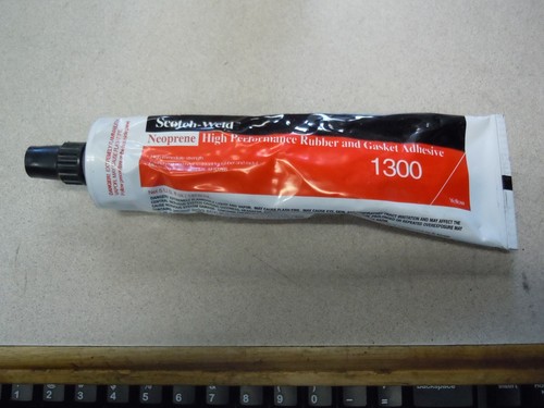 3M Neoprene High Performance Rubber and Gasket Adhesive 1300, Yellow, 5 ...