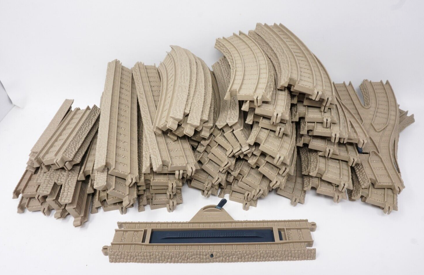 Lot of 76 Thoms and Friends Trackmaster Train Tracks Tan Cleaned | eBay