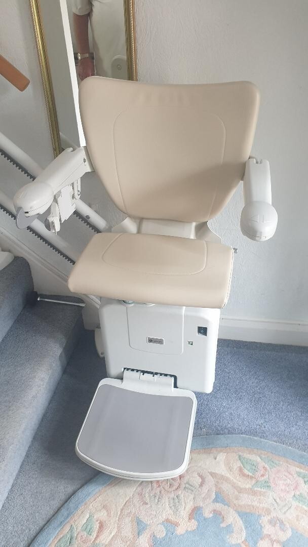 Handicare Minivator 4000 Curved Stairlift, Warranty, Free Survey | eBay UK