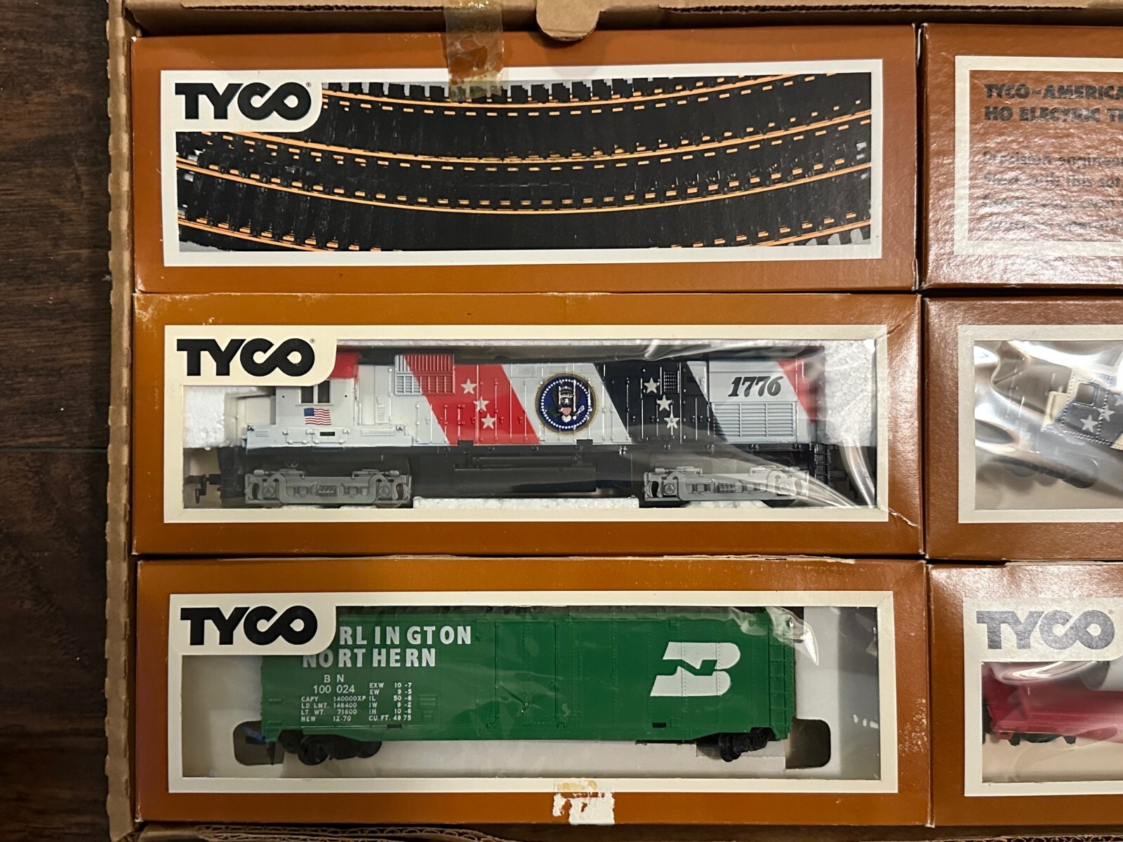 Vintage Tyco Electric Train Set HO Scale Spirit of 76 #7305 plus extras ...