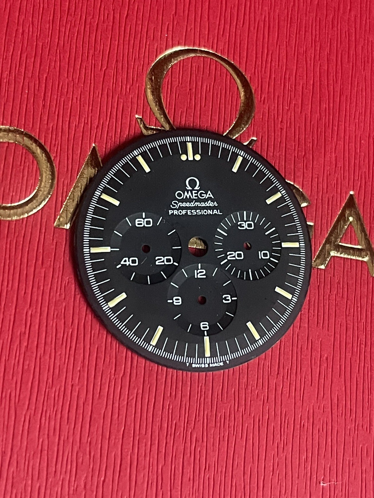 Speedmaster dials without feet | Omega Watch Forums