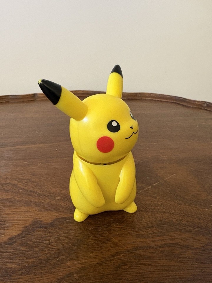 HelloPika Talking Pikachu Sound Activated - Takara Tomy Japan Import ...