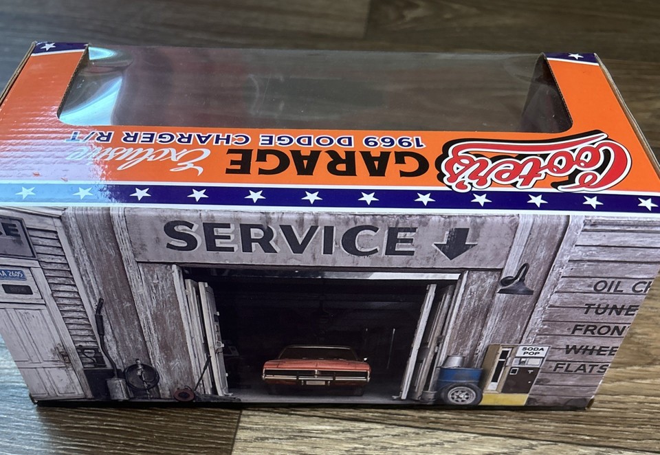 Cooter Garage Signed General Lee Byron Cherry & Jeff Altman The Dukes ...