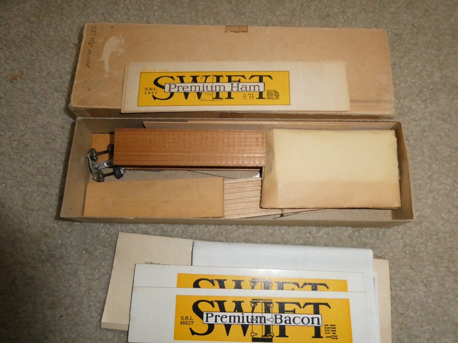 Vintage HO Scale Red Ball Wood Swift Ham Reefer Car Kit 6 OB | eBay