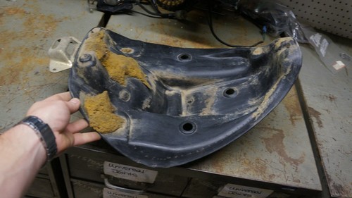 1987-1988 Honda VT1100 VT 1100 Shadow Seat Saddle Pan Base 77100-MM8 ...