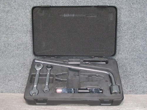 🥇95-00 LEXUS UCF20L LS400 EMERGENCY TRUNK WRENCH TOOL KIT W CASE OEM | eBay