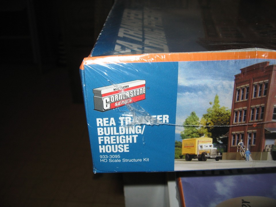 WALTHERS CORNERSTONE SERIES HO SCALE #933-3095 REA TRANSFER BLDG ...