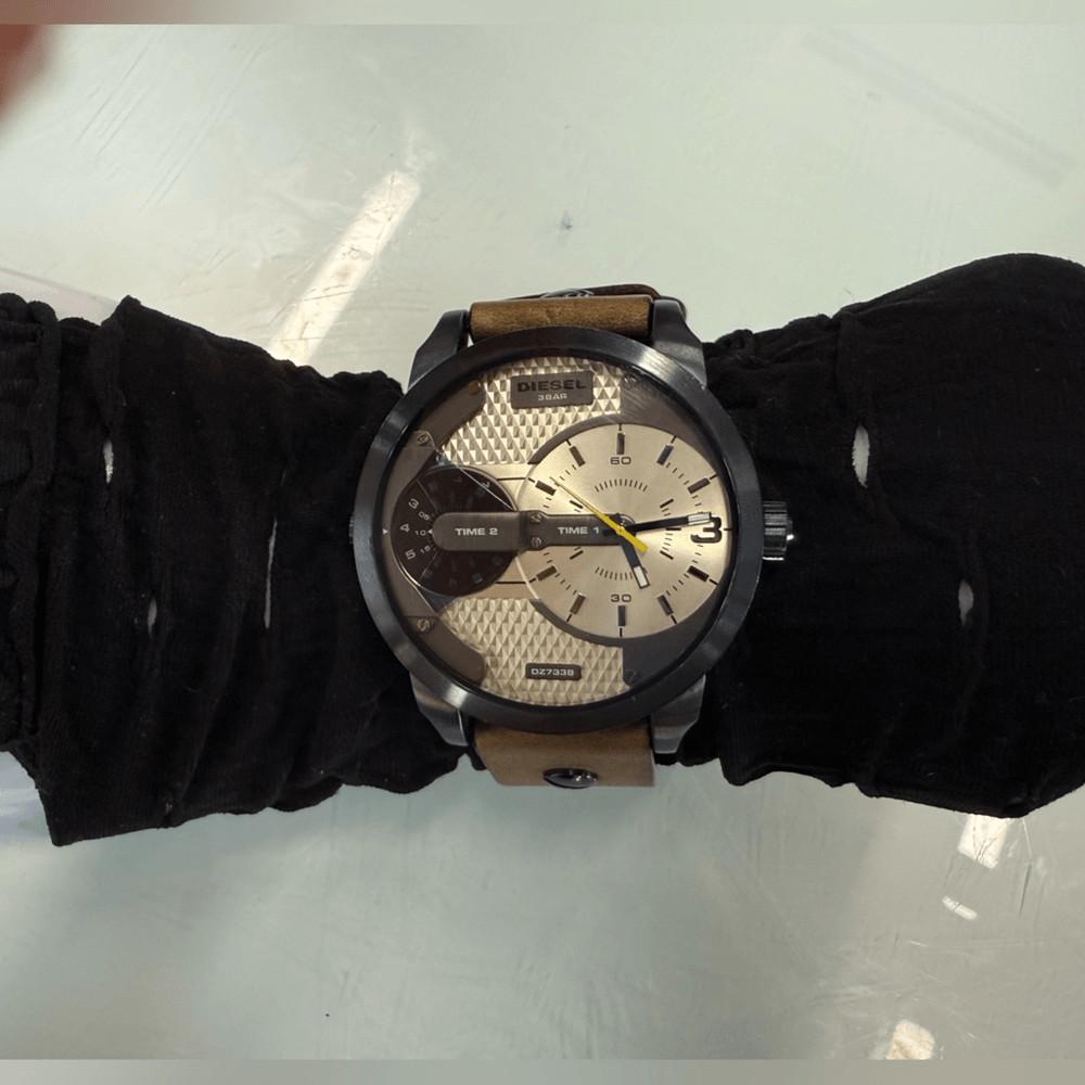 Mens Diesel Mini Daddy Dual Time Watch DZ7338 new bat… - Gem