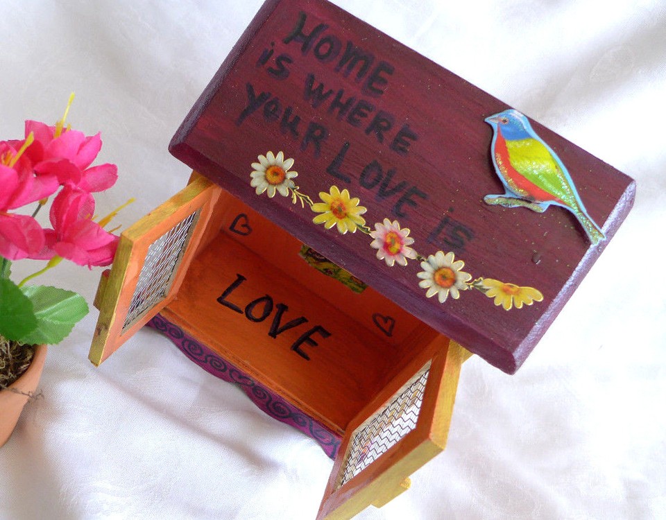 HANDMADE PAINTED WOODEN BOX HOUSE SHAPE HOME DECOR FOR STORING LOVE AND ...