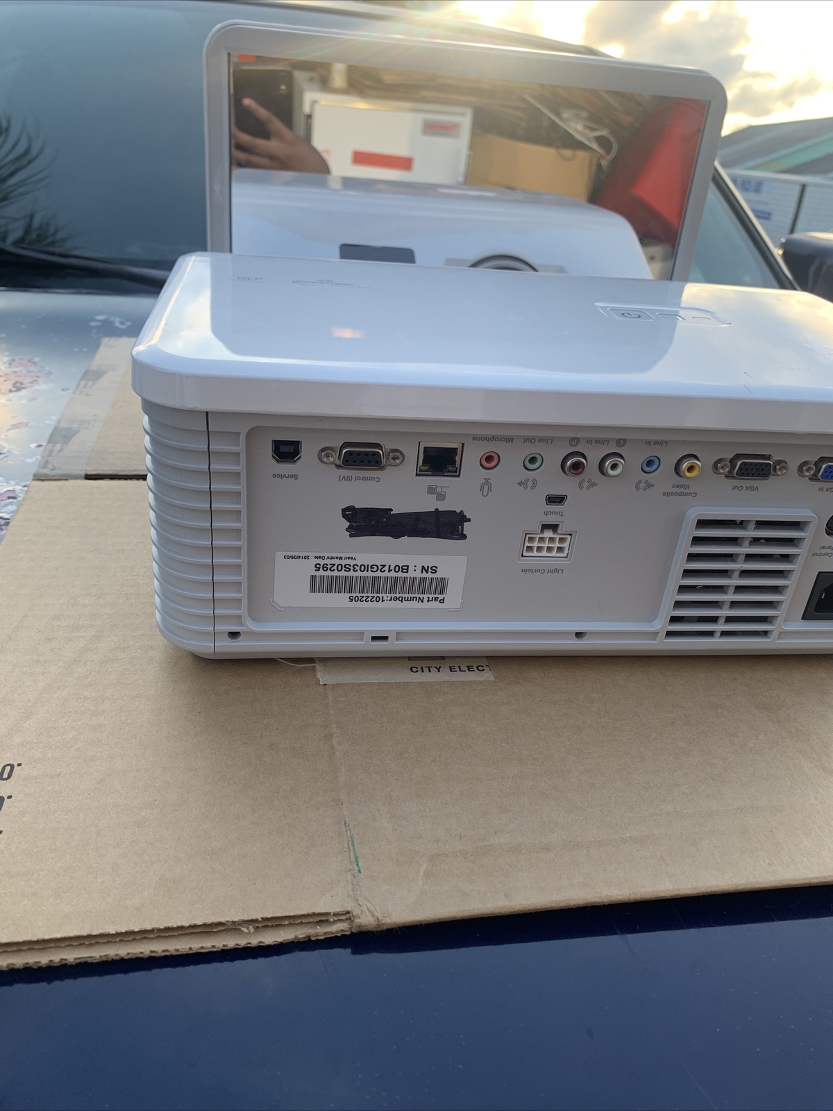 Smart LightRaise 60wi WXGA DLP Projector Ultra Short Throw READ *USED ...