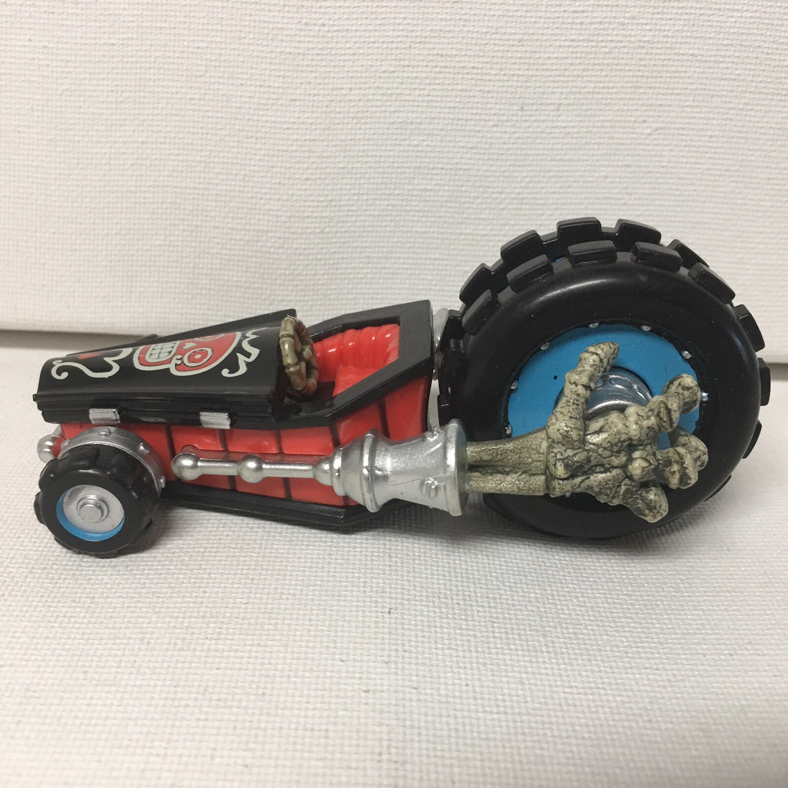 SKYLANDERS: SUPERCHARGERS: Frightful Fiesta & Crypt Crusher: BUY 4 GET ...