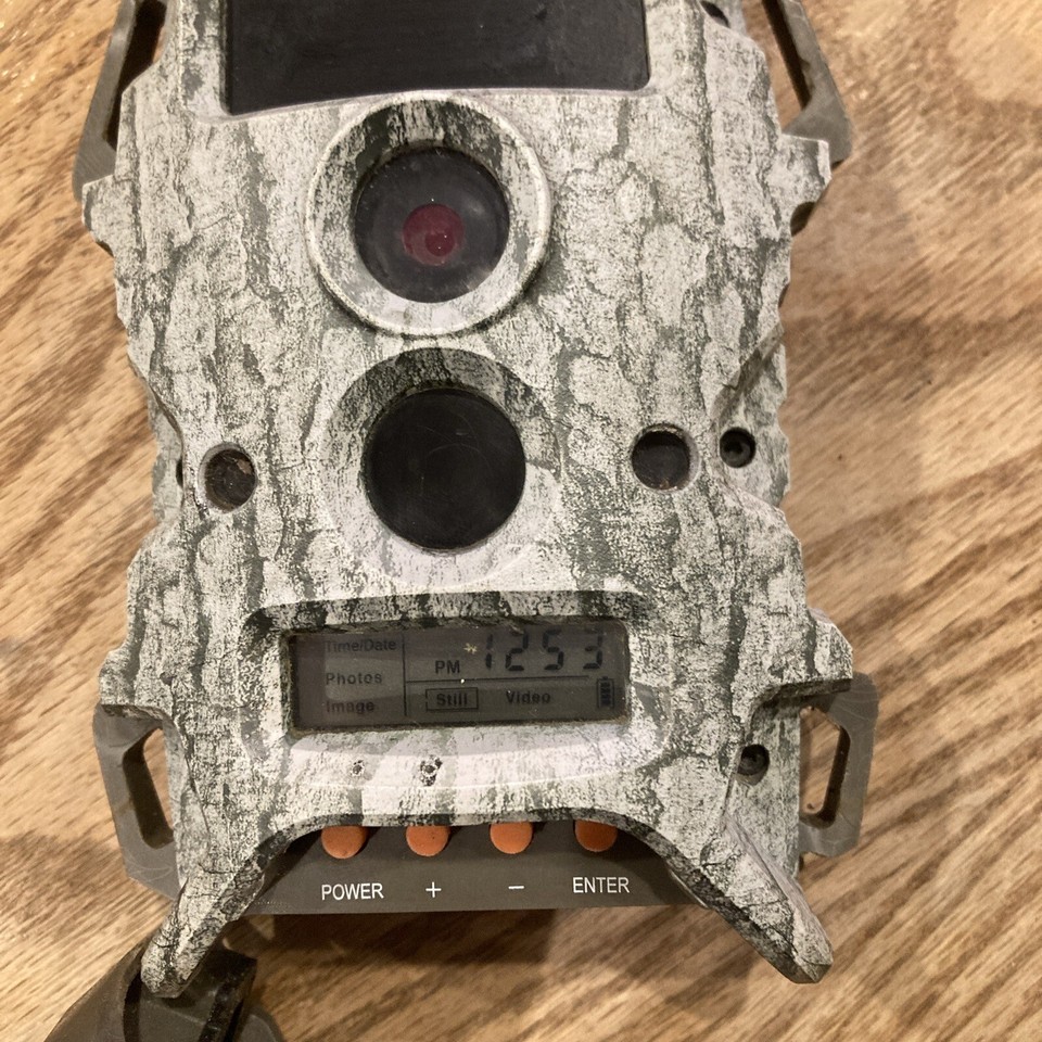 Wildgame Innovations Trail Cam Model#TR10B37D-7 +NEW 32GB SD Card+8AA ...