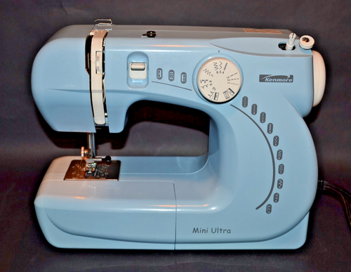 Kenmore Mini Ultra Sewing Machine Baby Blue W/Pedal & Cover Model 385 ...